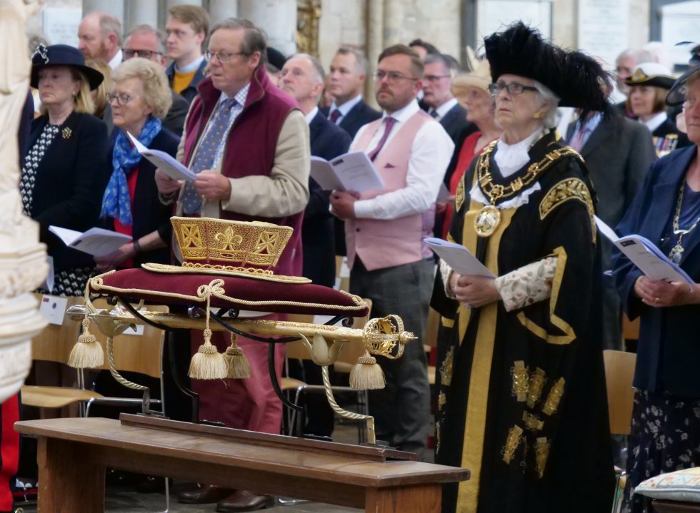 Platinum Jubilee Service at Exeter Cathedral Honours ‘Extraordinary ...